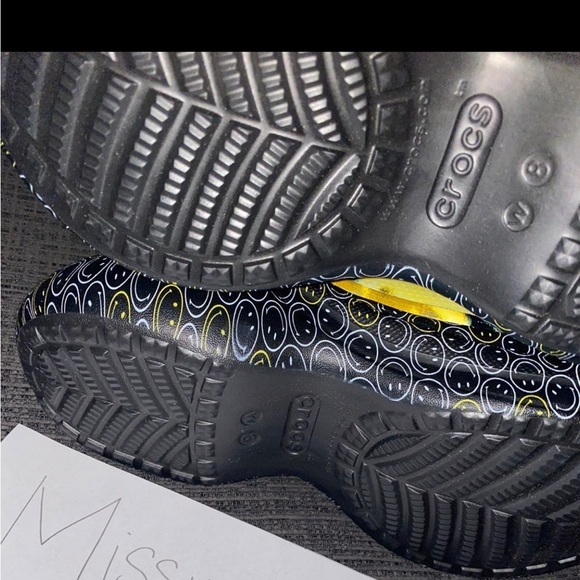 CROCS | Shoes | Smiley Bae Crocs W8 | Poshmark